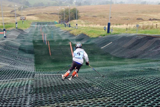 Pendle Ski Club needs new slope matting